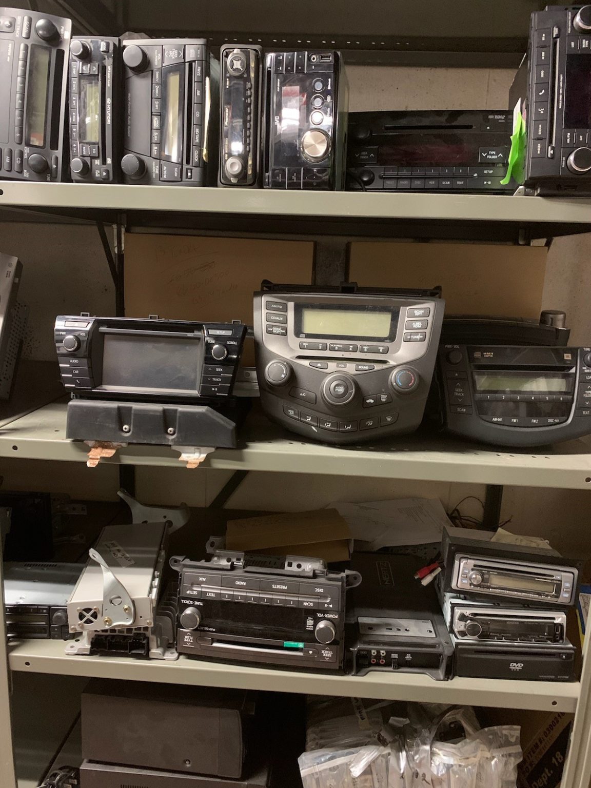 Replacement Radios - Ottawa Car & Truck Accessories | Audio | Anti ...